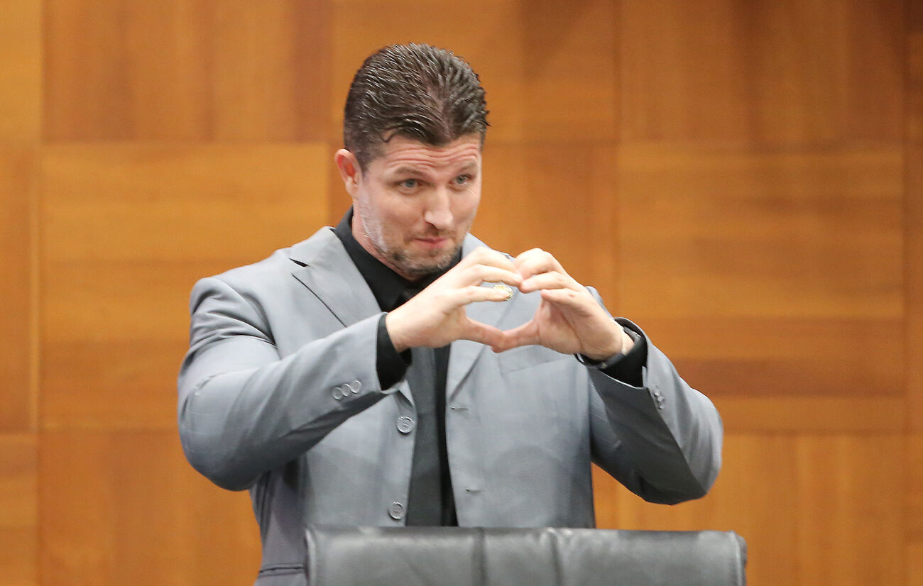 Deputado apresenta projeto que concede medalha para policiais que ...